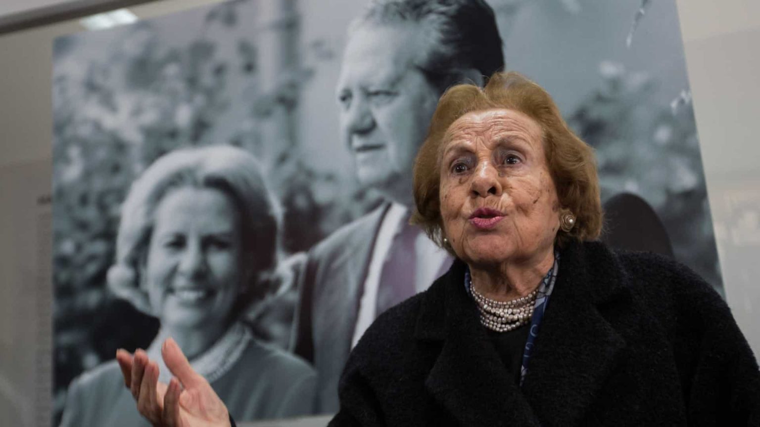 Maria Barroso, um recital de poesia ao jantar - Notícias de Famalicão